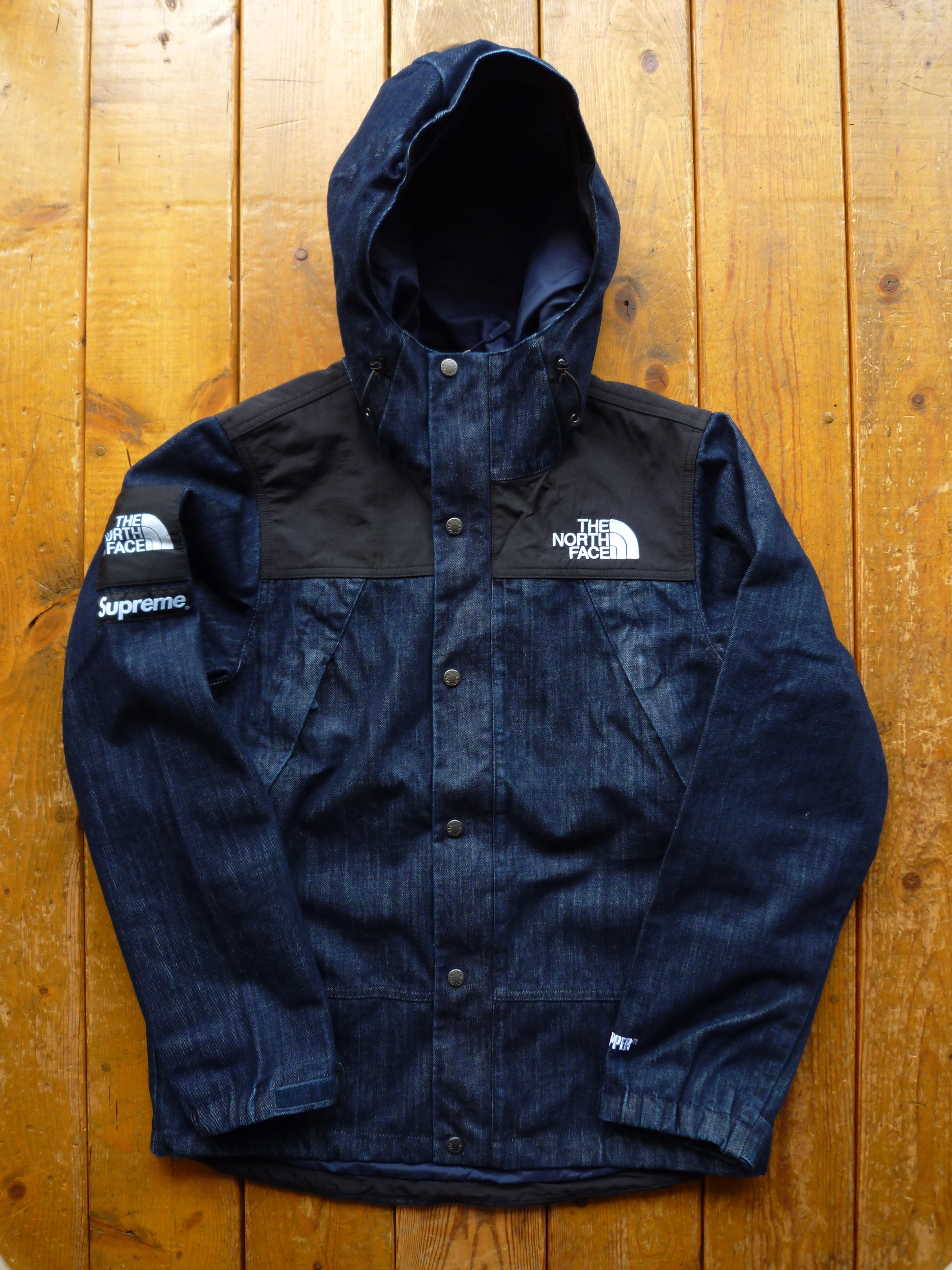 Supreme x The North Face - Denim Dot Shot Jacket | squal