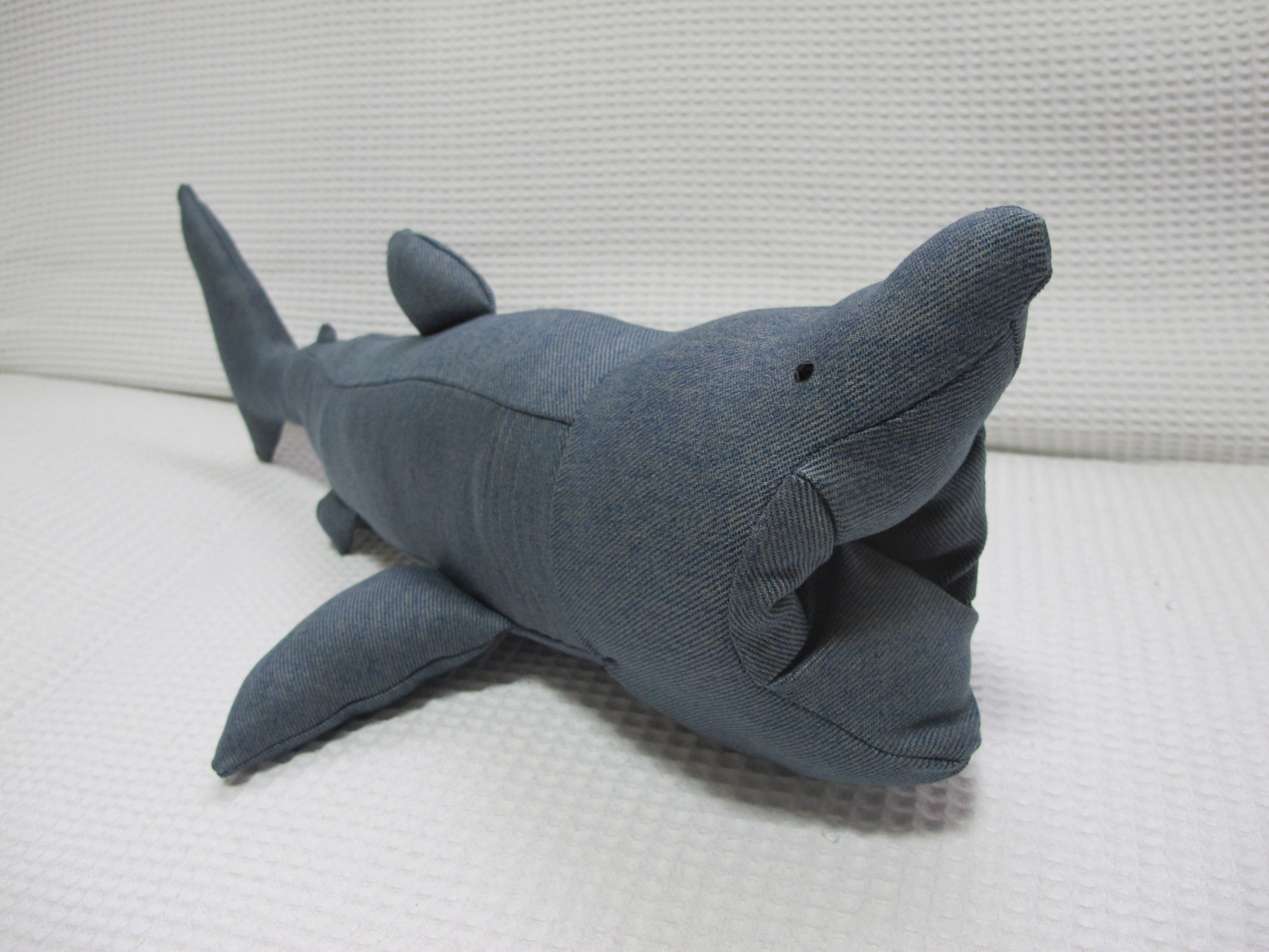 ウバザメ Basking shark | ぬいぐるみ工房nuwasu