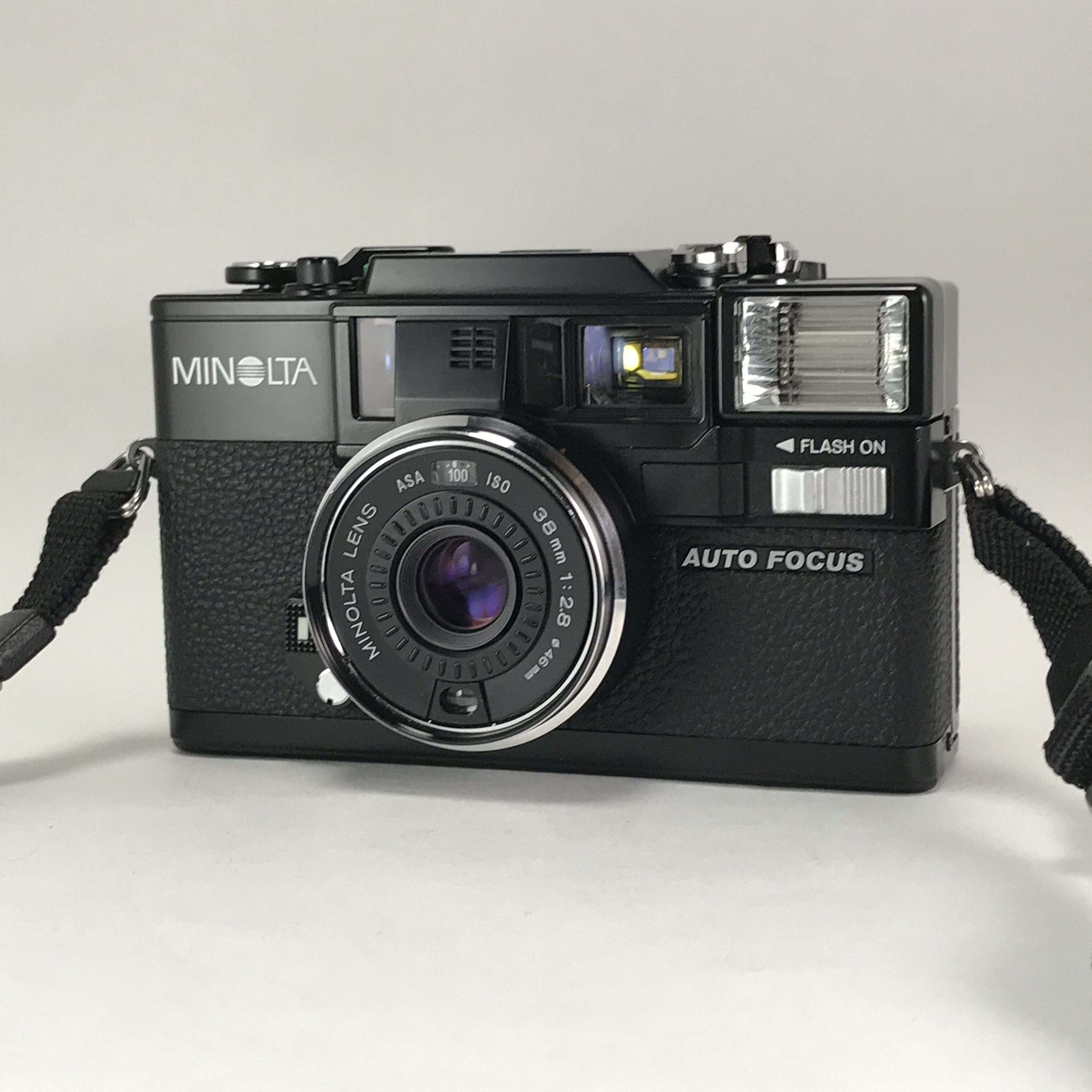 MINOLTA HI-MATIC AF-D | ヨアケマエカメラ